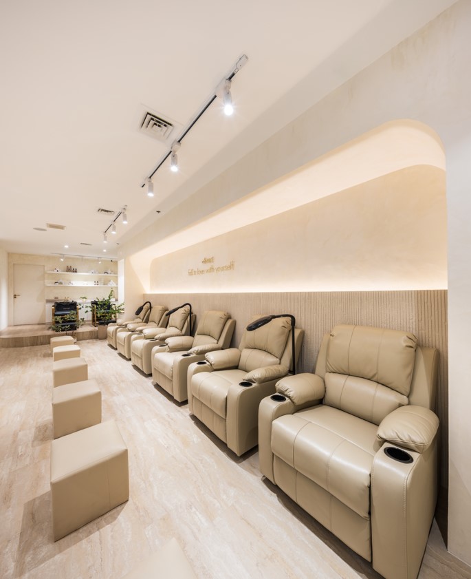 AMAVÉ by Going Straight Salon