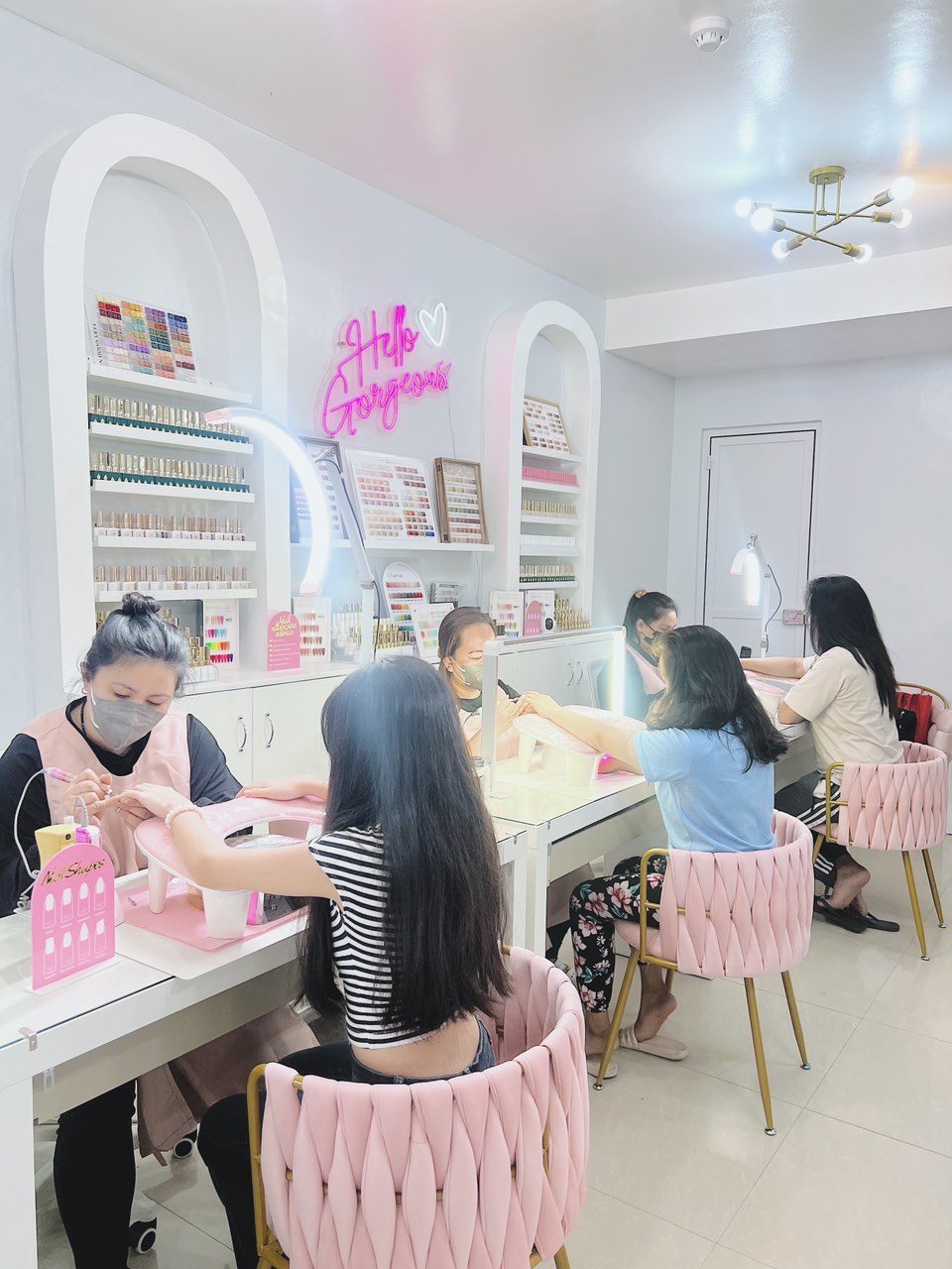 NaiLashes Beauty Lounge