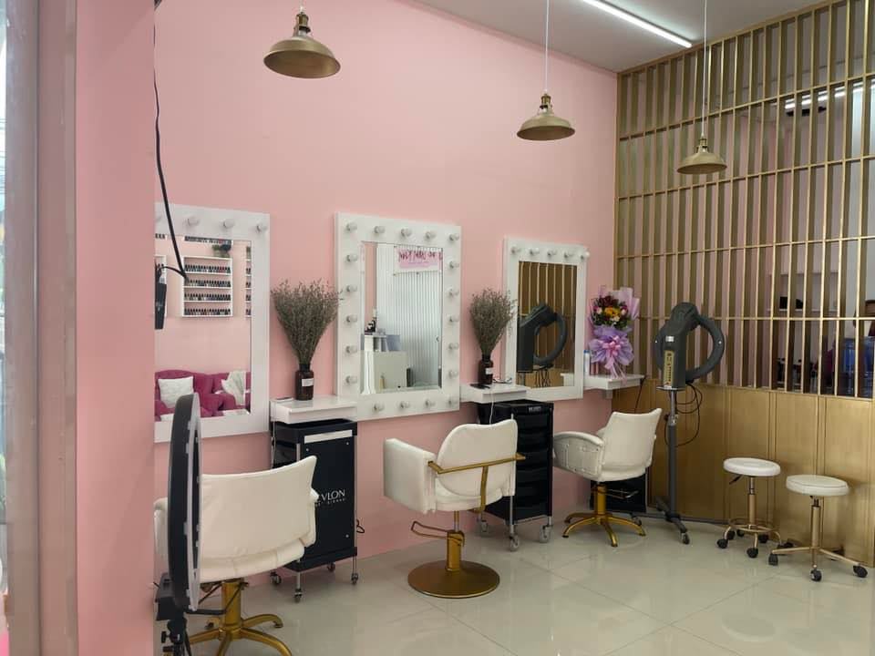 The Glam Room Salon