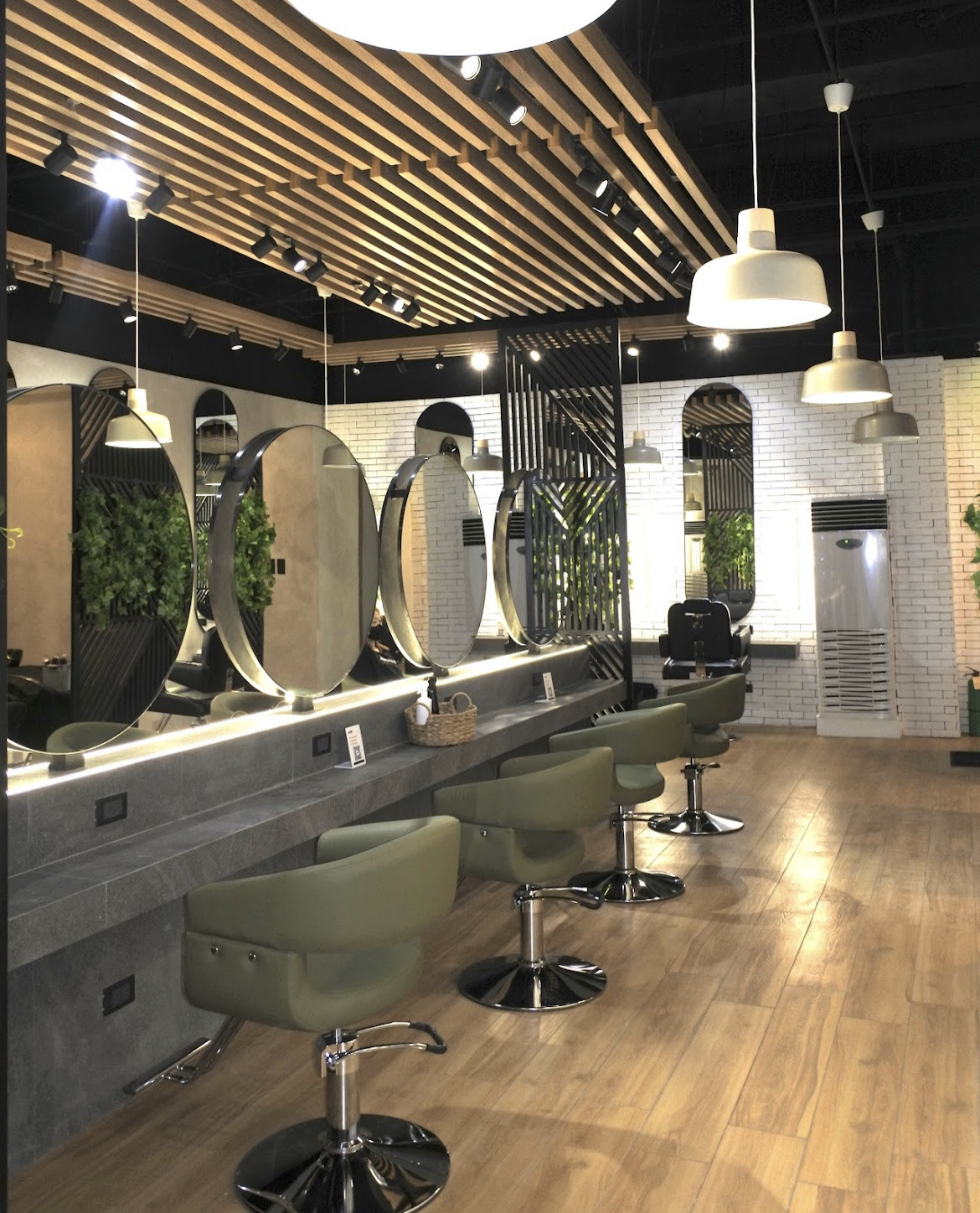 Azta Urban Salon