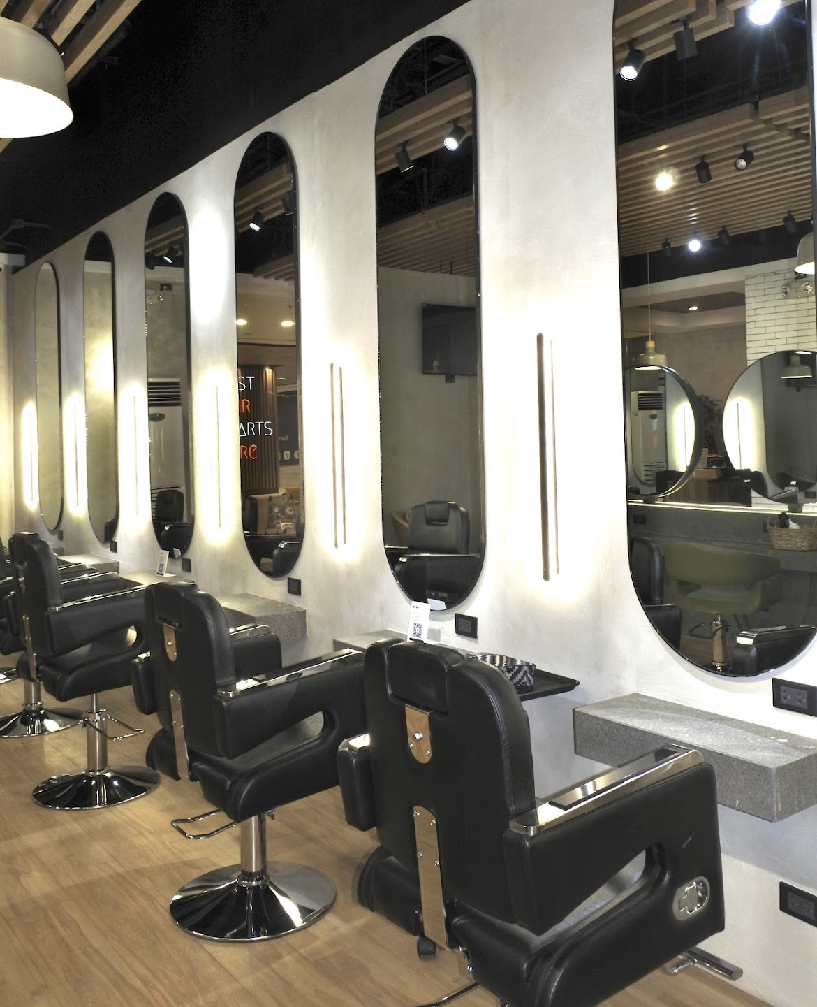Azta Urban Salon