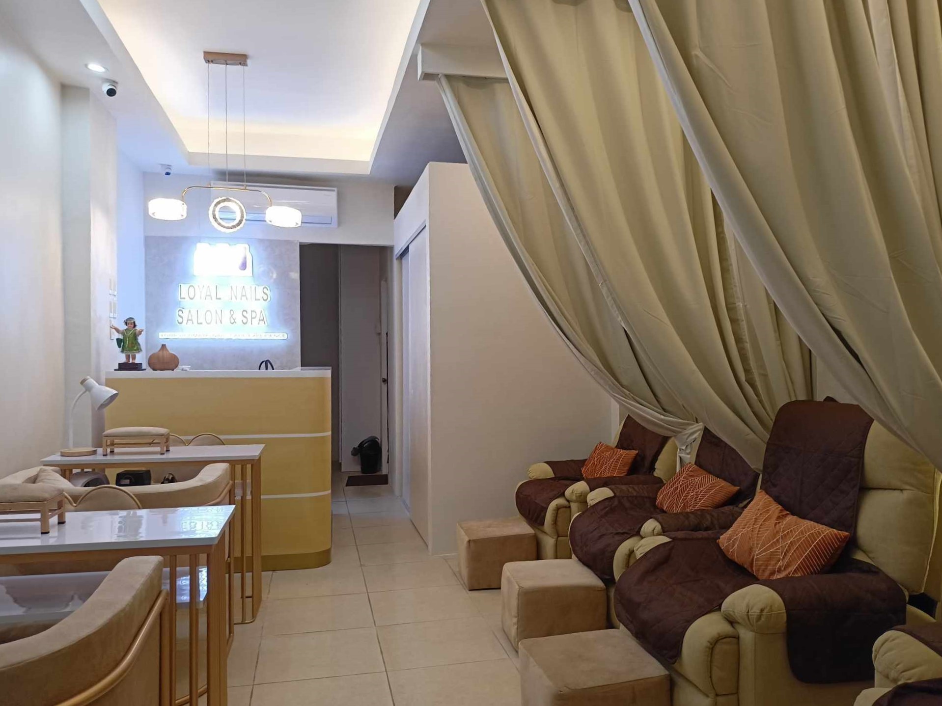 Loyal Nails Salon & Spa