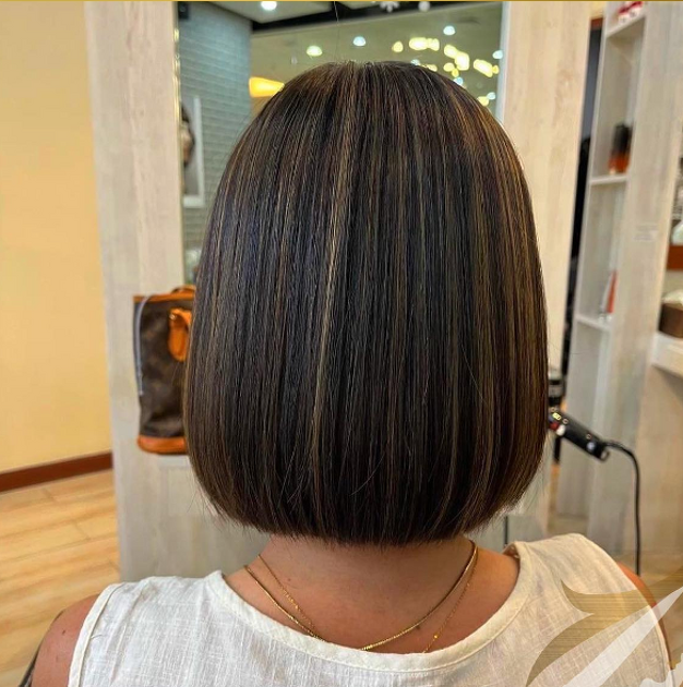 (Medium) Creative Stylist Haircut + Full Color