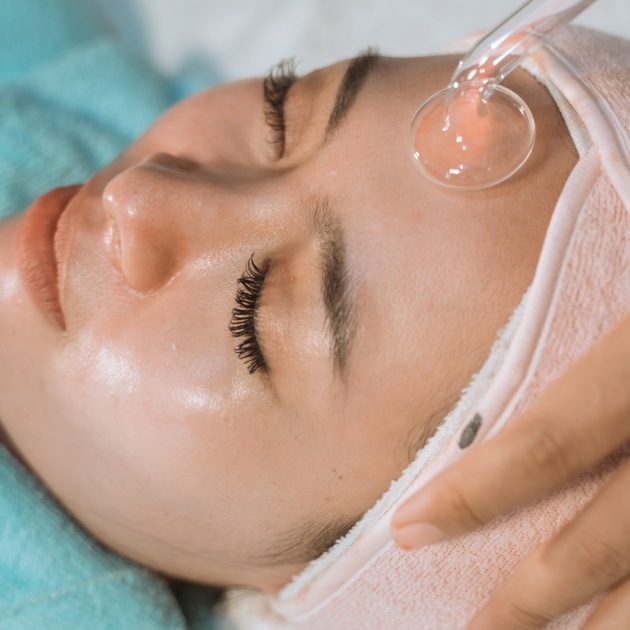 Oxygeneo Facial